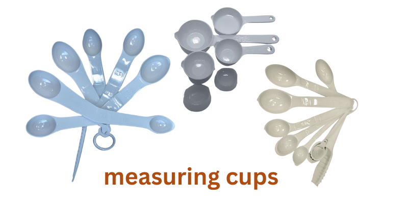 White Plastic Measuring Cups, A Different-Sized Set Of 5 | Finechef ...